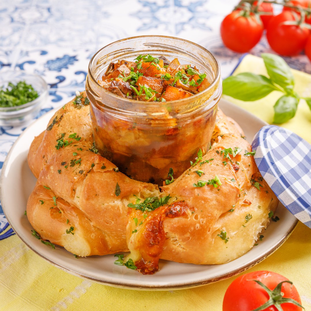 Beef Stew Bread Bowls : recipe Chefclub | chefclub.tv
